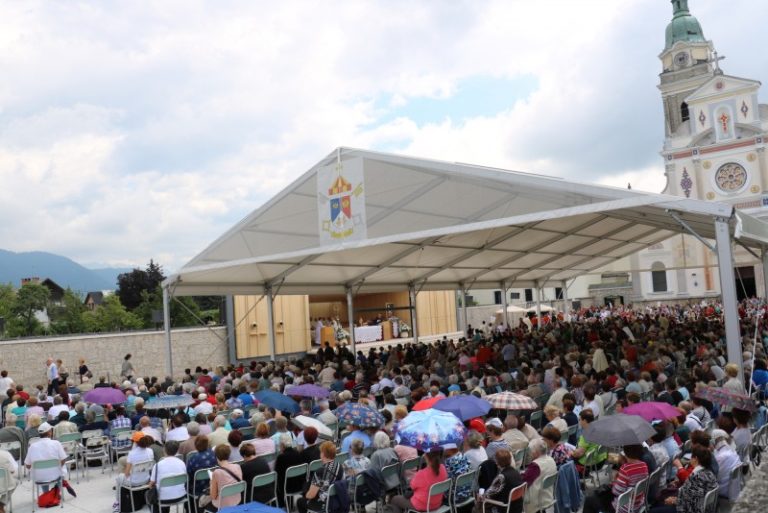Romanje bolnikov na Brezje – Župnija sv.Cirila in Metoda Škofljica